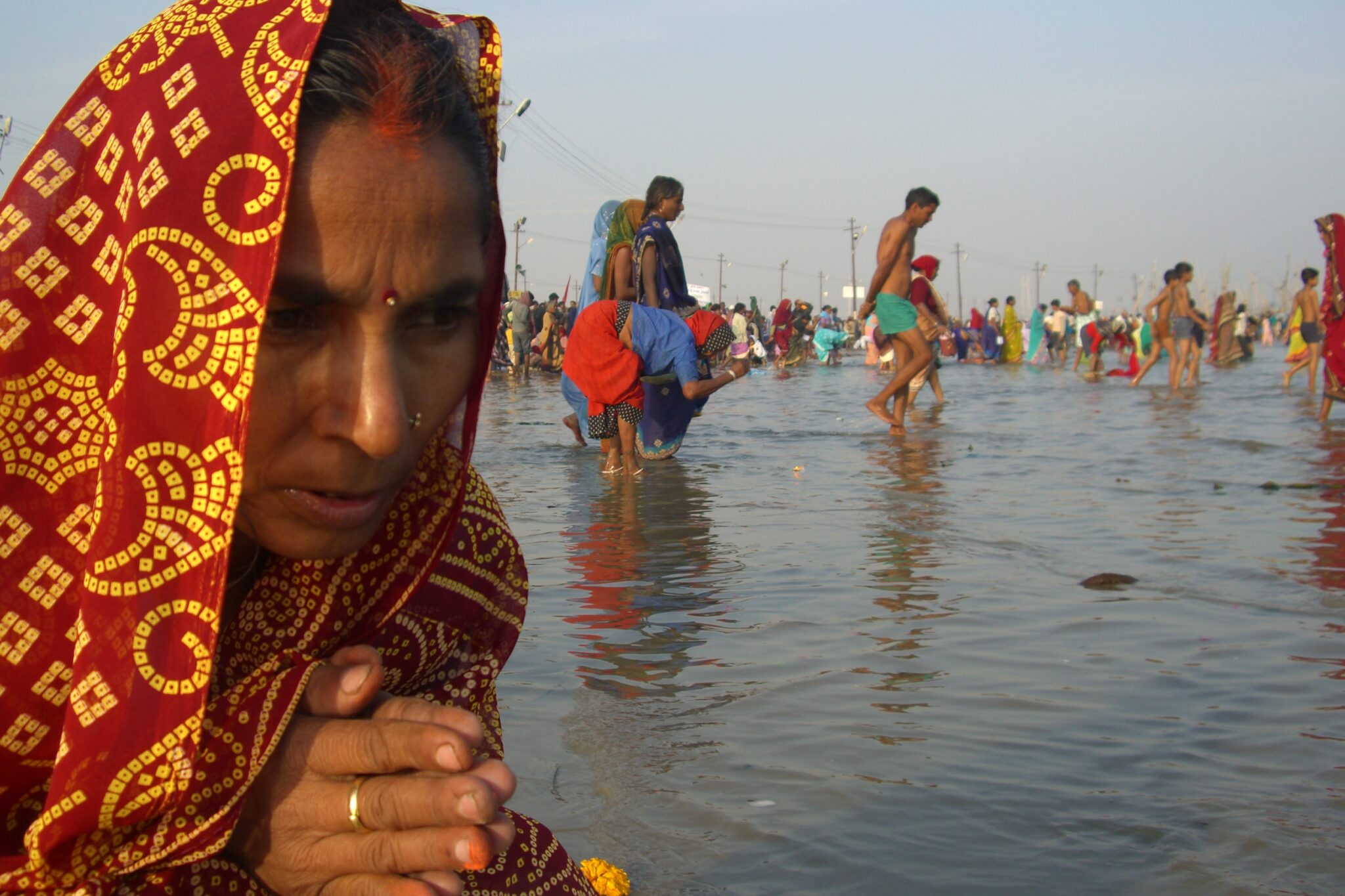 Dipping into divinity at Maha Kumbh Mela – Vasthu Sastra – Traditional ...